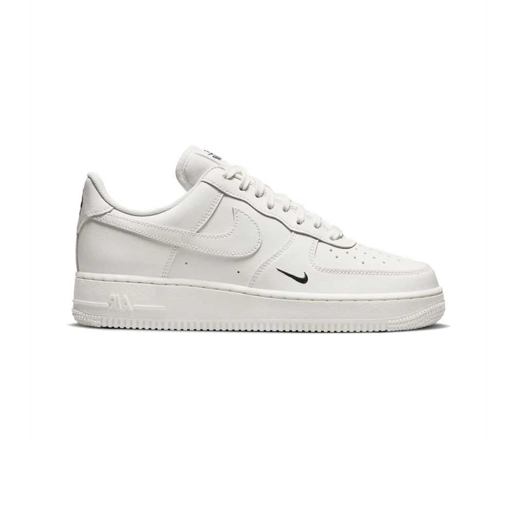 NIKE AIR FORCE 1 '07 ESS | Valkyria Tienda Oficial
